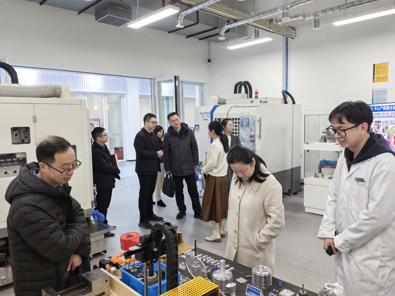 科技厅项目管理服务中心一行赴机械科学大仪中心调研大型仪器开放共享工作